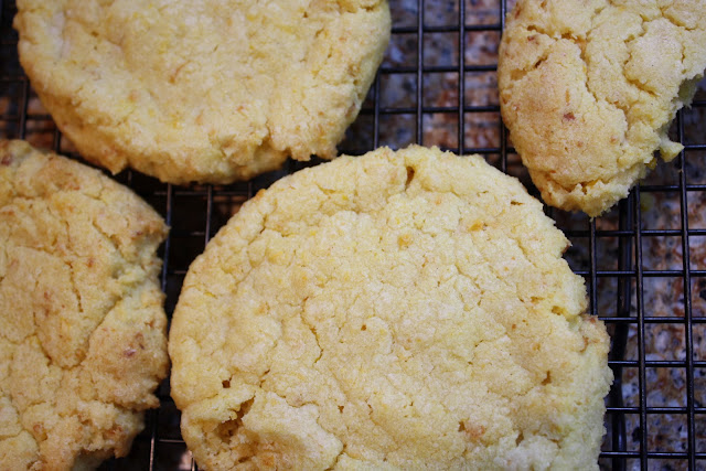 A Dusting of Sugar: Corn Cookies
