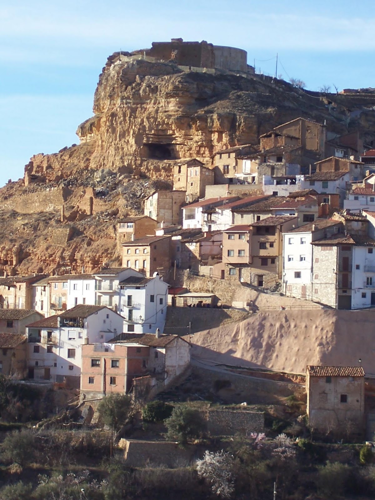 AÑO 1836 (MAYO). ADEMUZ ENTREGADO A LAS LLAMAS