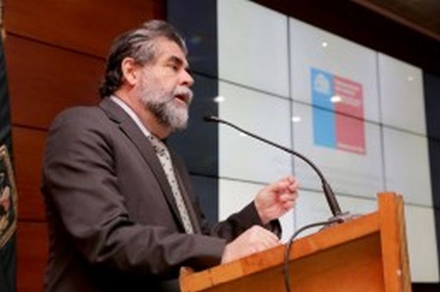 Sólo Rodrigo Ubilla alcanza el 50% de conocimiento, según encuesta ...