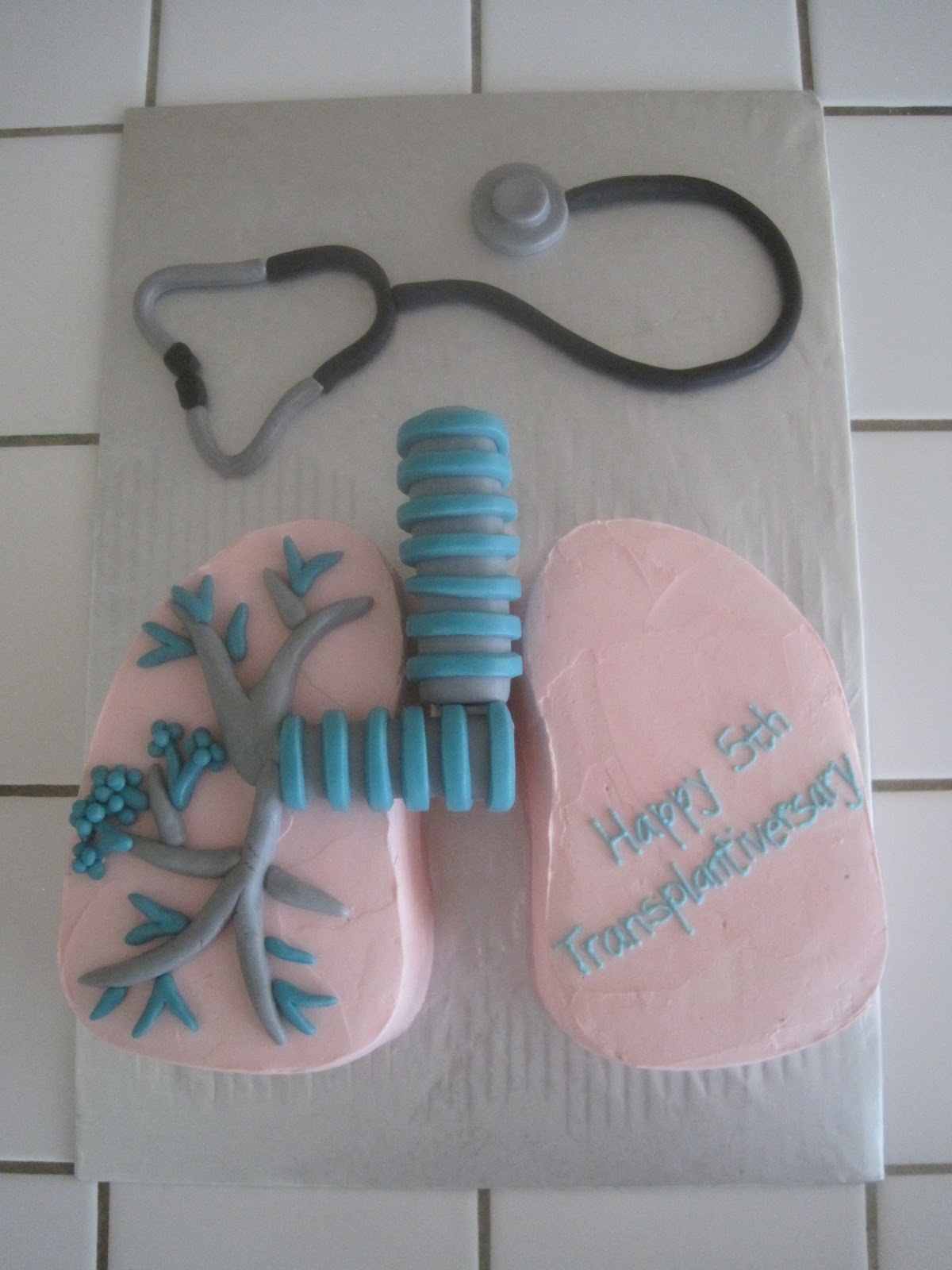 Your Happy Baker: Lung Transplantiversary Cake & Cupcakes