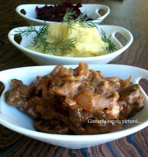 Sapnų virtuvė: Befstrogenas