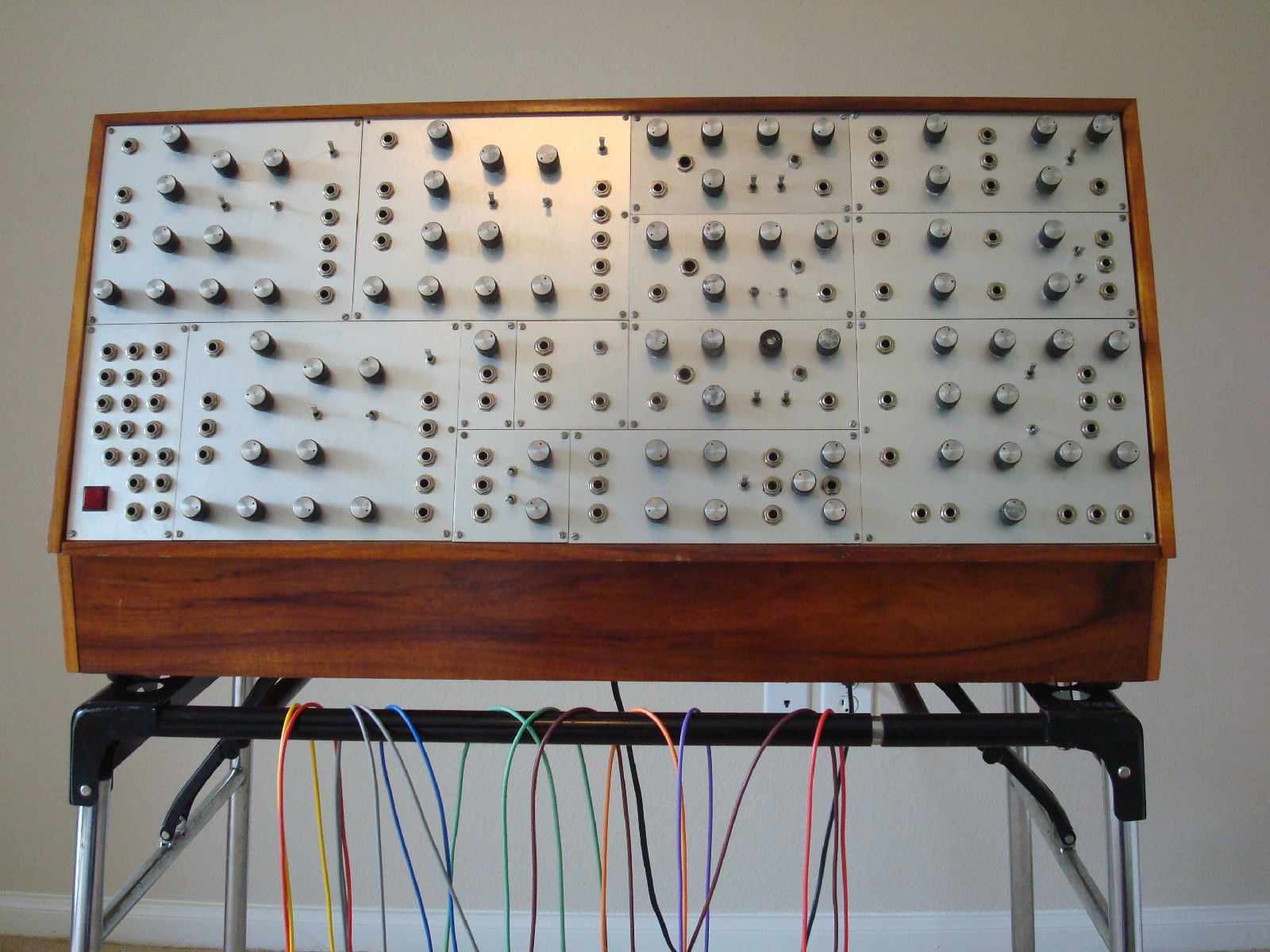 Antique mono synth BRANDs from 1970/80's ? : r/synthesizers