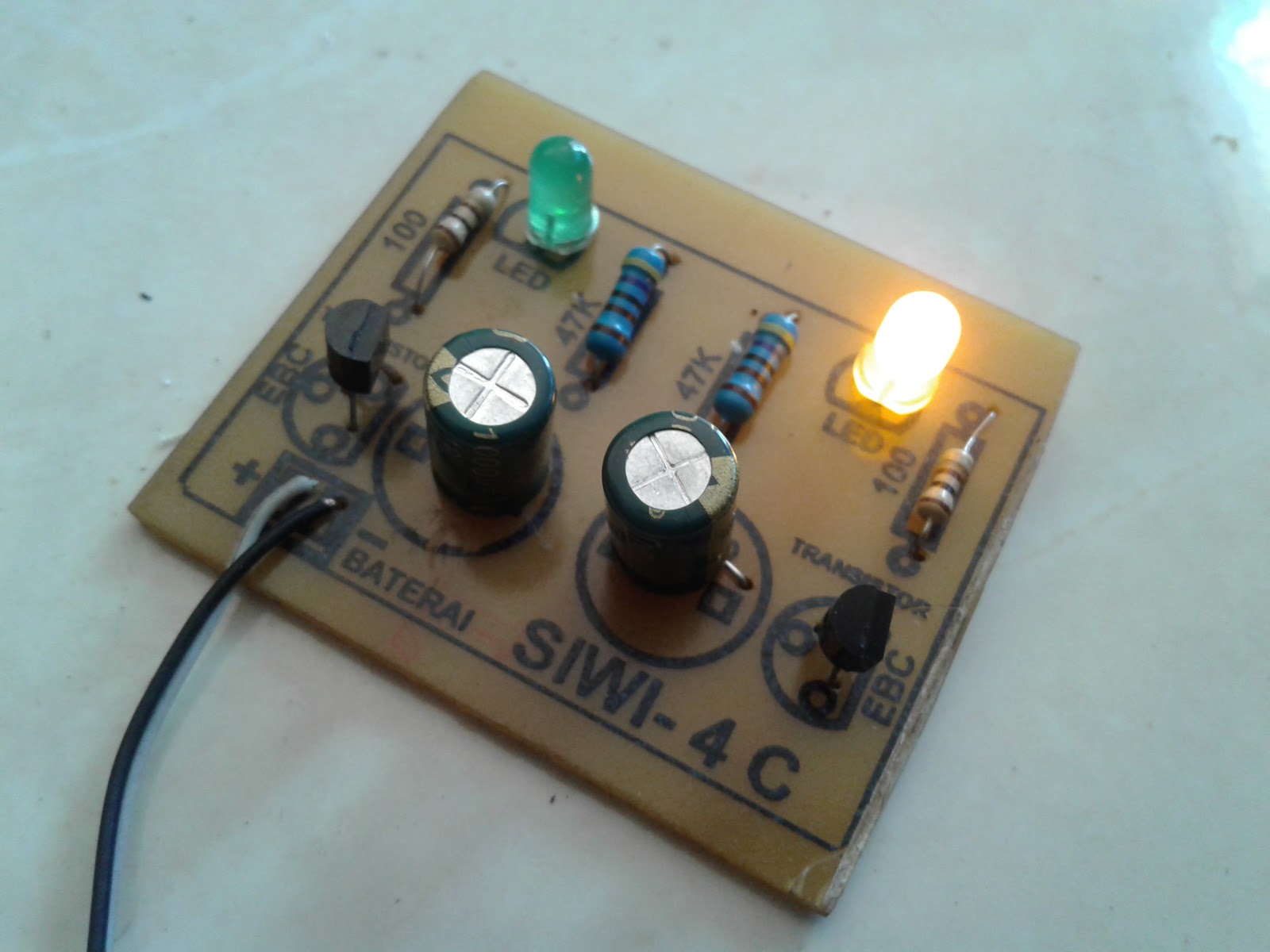 Tugas anakku kelas 4 SD membuat Lampu Flip Flop dua led ~ Blog edukasi Tugas anakku kelas 4 SD membuat Lampu Flip Flop dua led ~ Blog edukasi