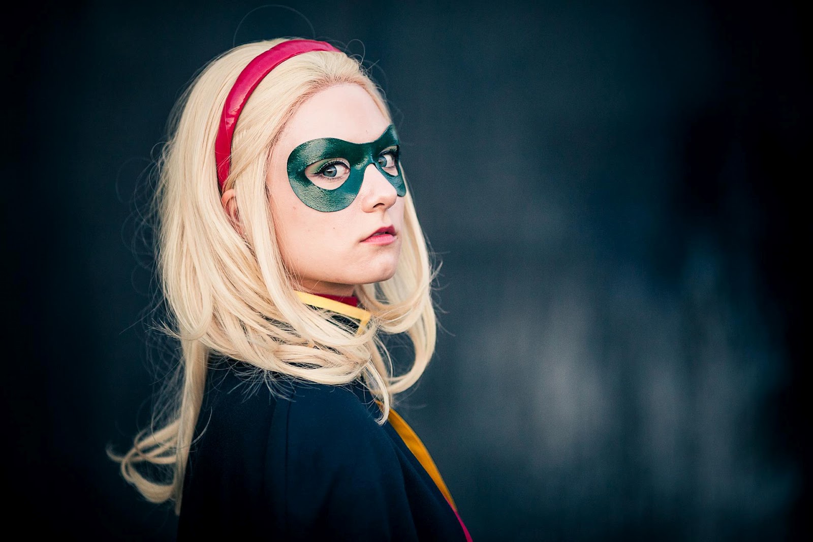 Geek Group Network: [Cosplay] Lady Robin (Stephanie Brown)