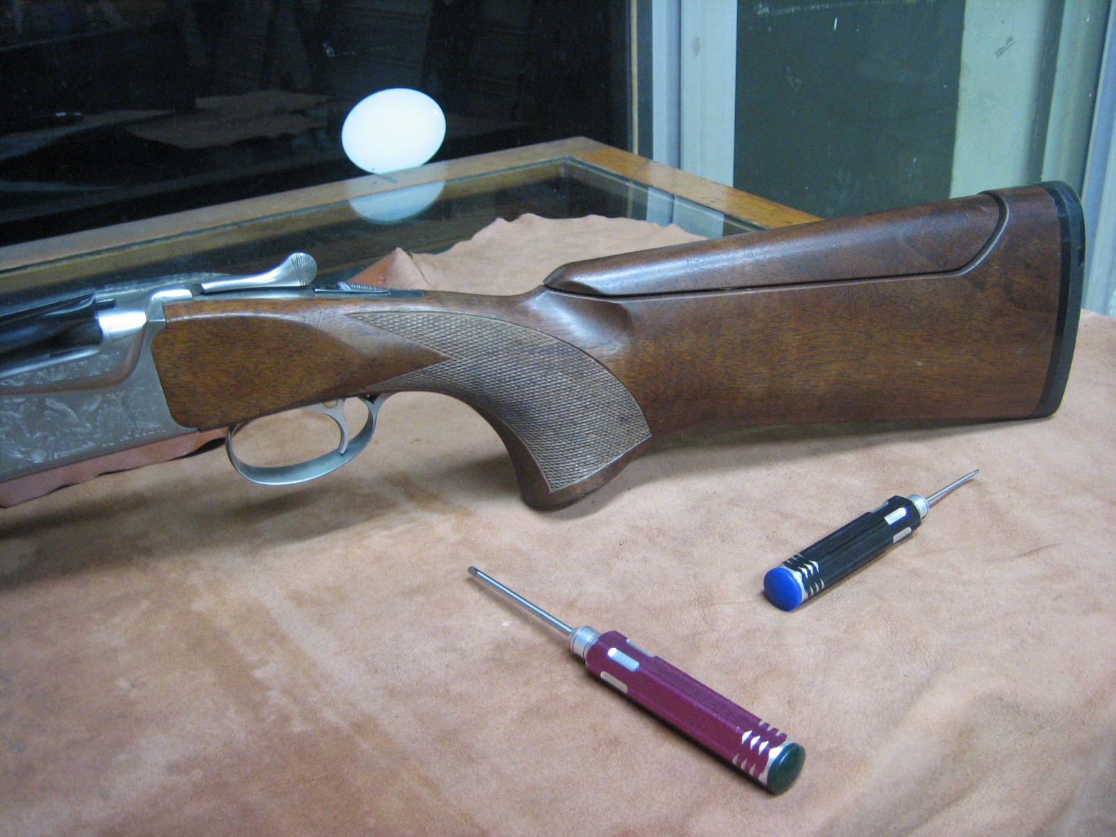 ΟΠΛΟΥΡΓΕΙΟ ΜΟΥΖΟΥΡΗ / Gunsmith workshop - Mouzouris