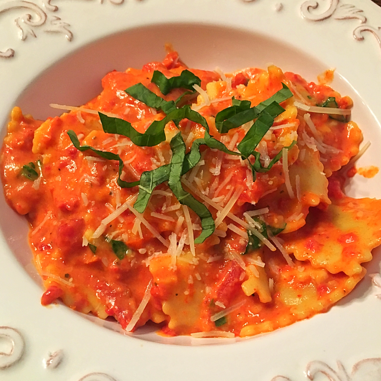 Ravioli with Creamy Sun-Dried Tomatoes & Basil Sauce