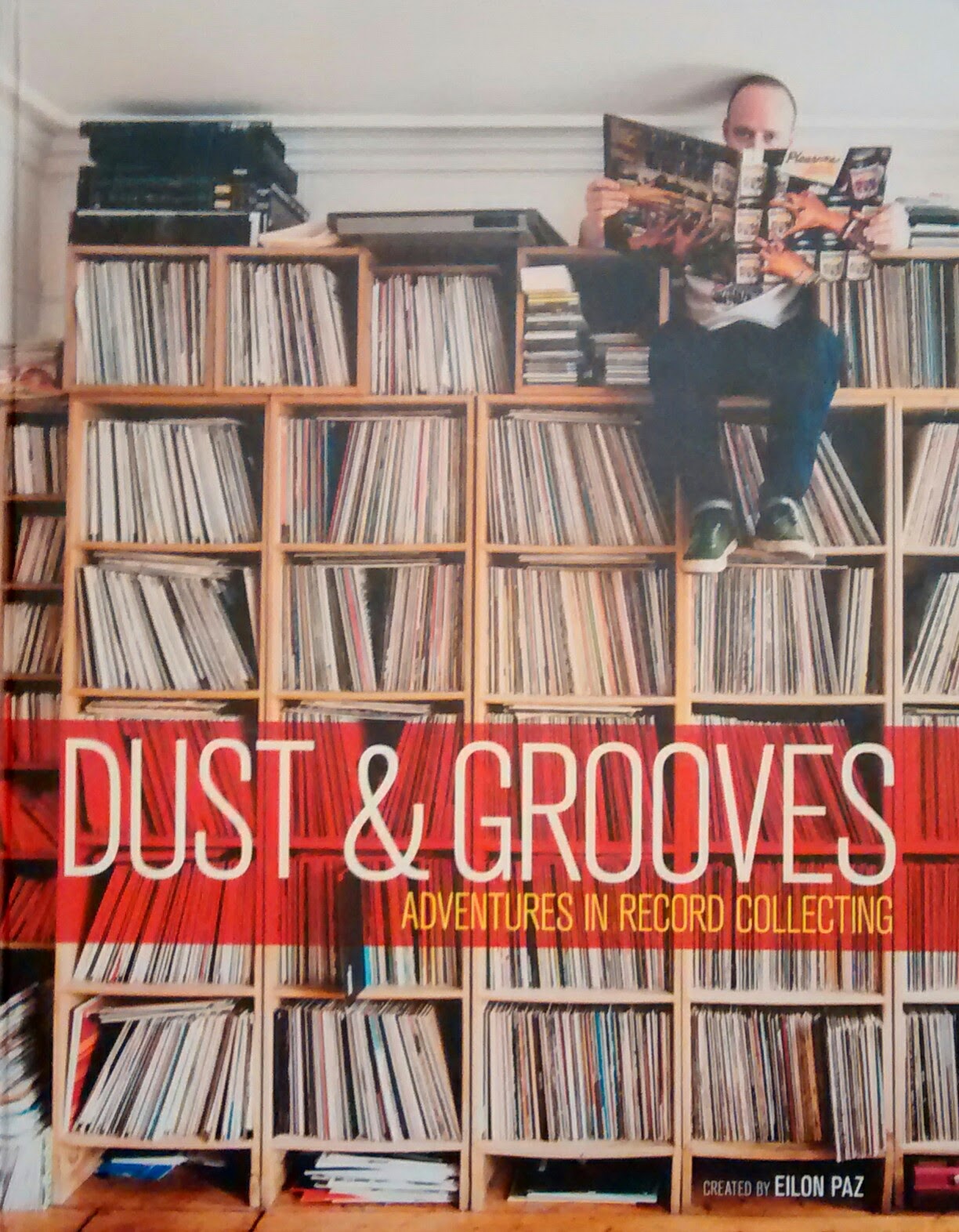 25 Years of Techno Art > Dust and Grooves