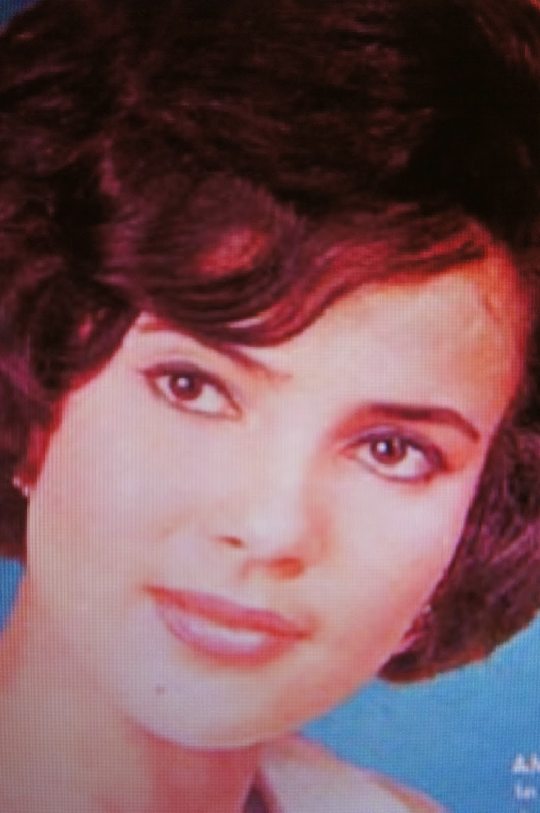 Miss AMALIA FUENTES: The " Q U E E N