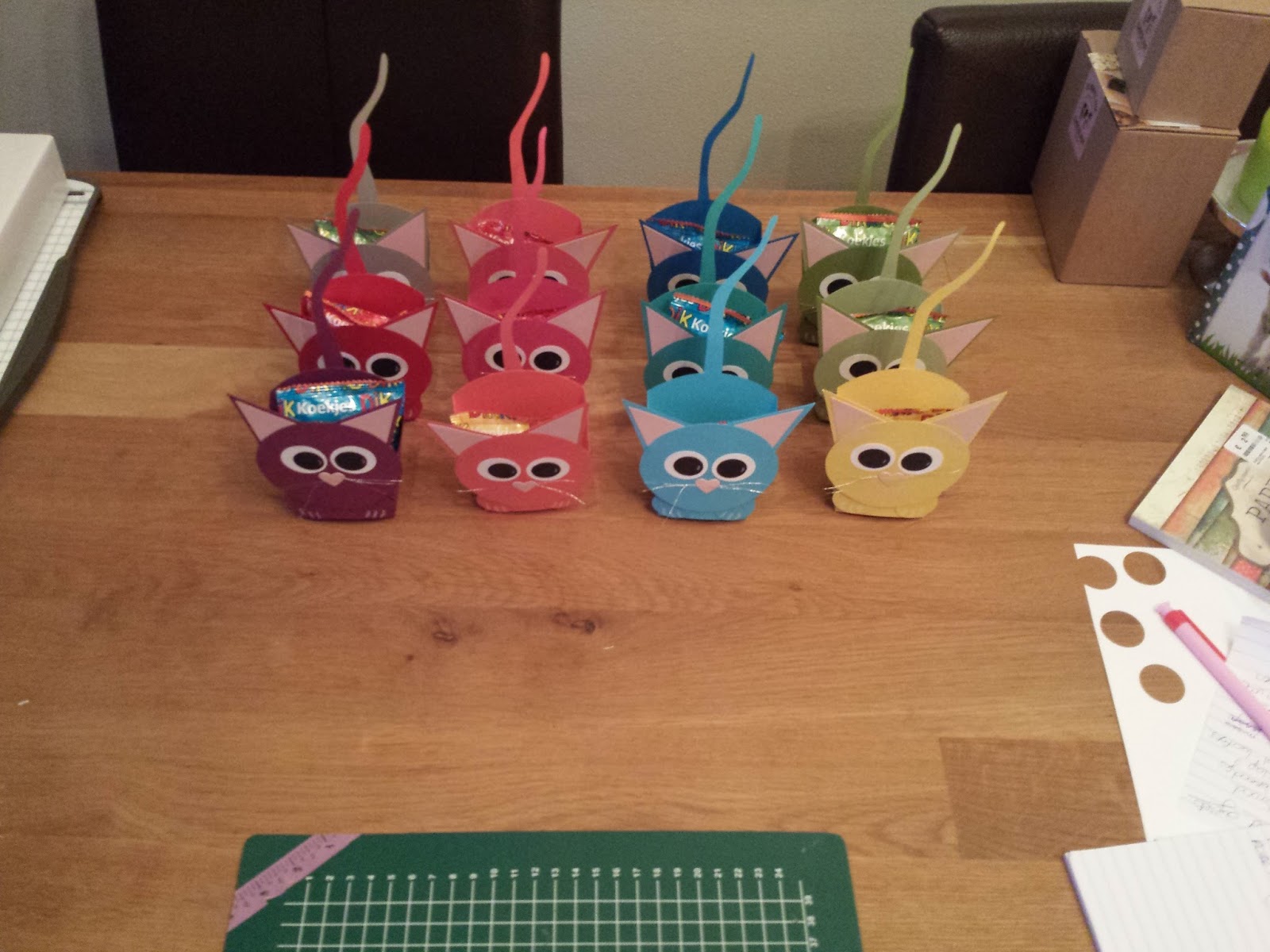 Floor's Prikbord: Poezen traktatie