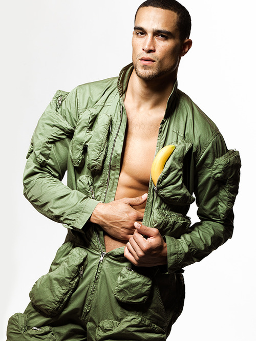 DAVID DUST: Featured Model - Victor Ross II