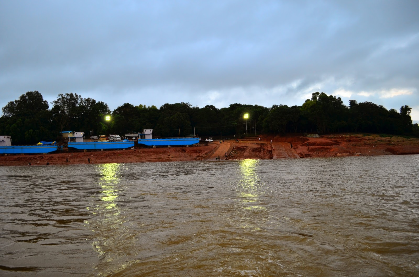 Sharath Hassan A Travelling Photographer: Sigandur back water and ...