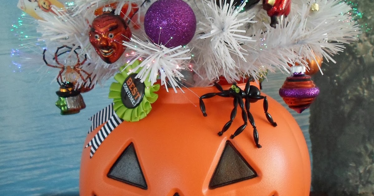 Happier Than A Pig In Mud: Halloween Tree 2017