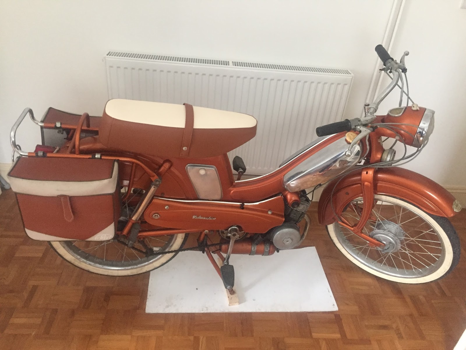 la Mobylette Français