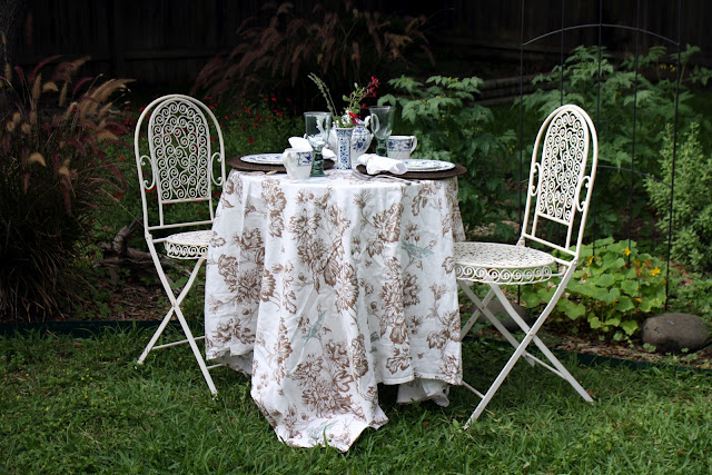 Life with the Mozas: Earth Day Tablescape