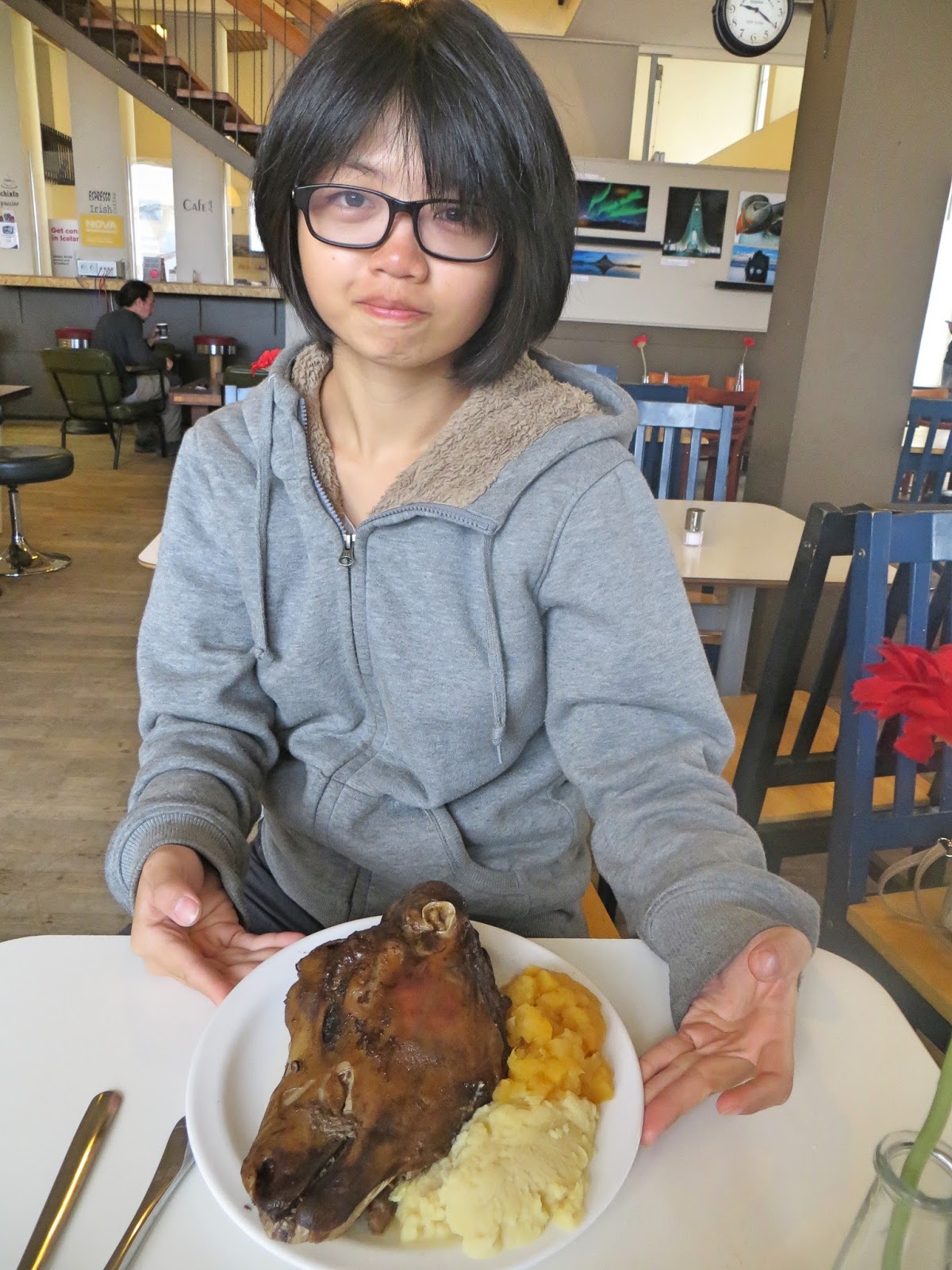 Miss HappyFeet: The Day We Ate Svið (Sheep Head) in Iceland