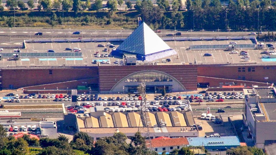 Max Center se suma al apagón del 25 de marzo 'La hora del planeta ...