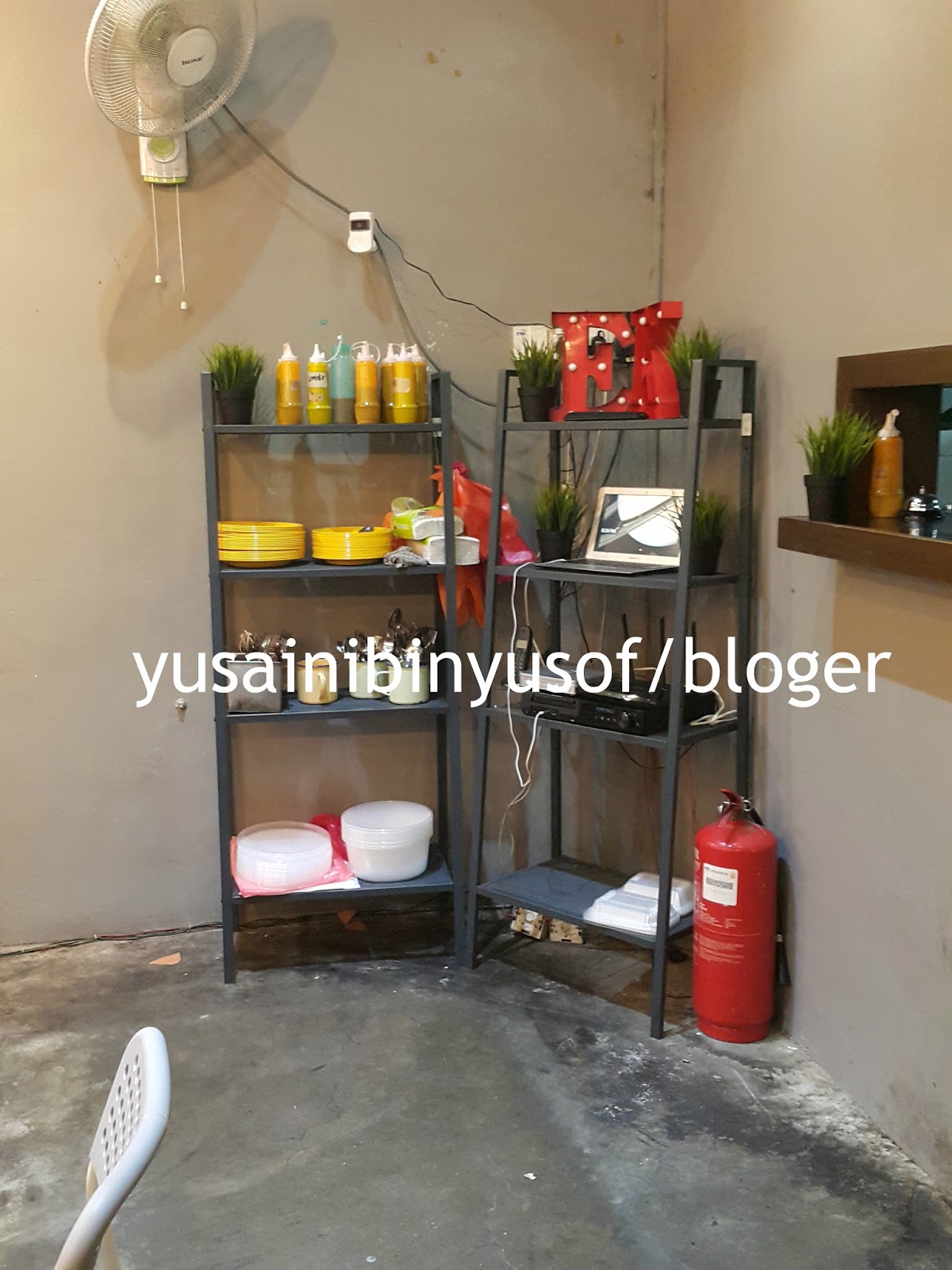 YUSAINIBINYUSOF: EXPERIMENT KITCHEN