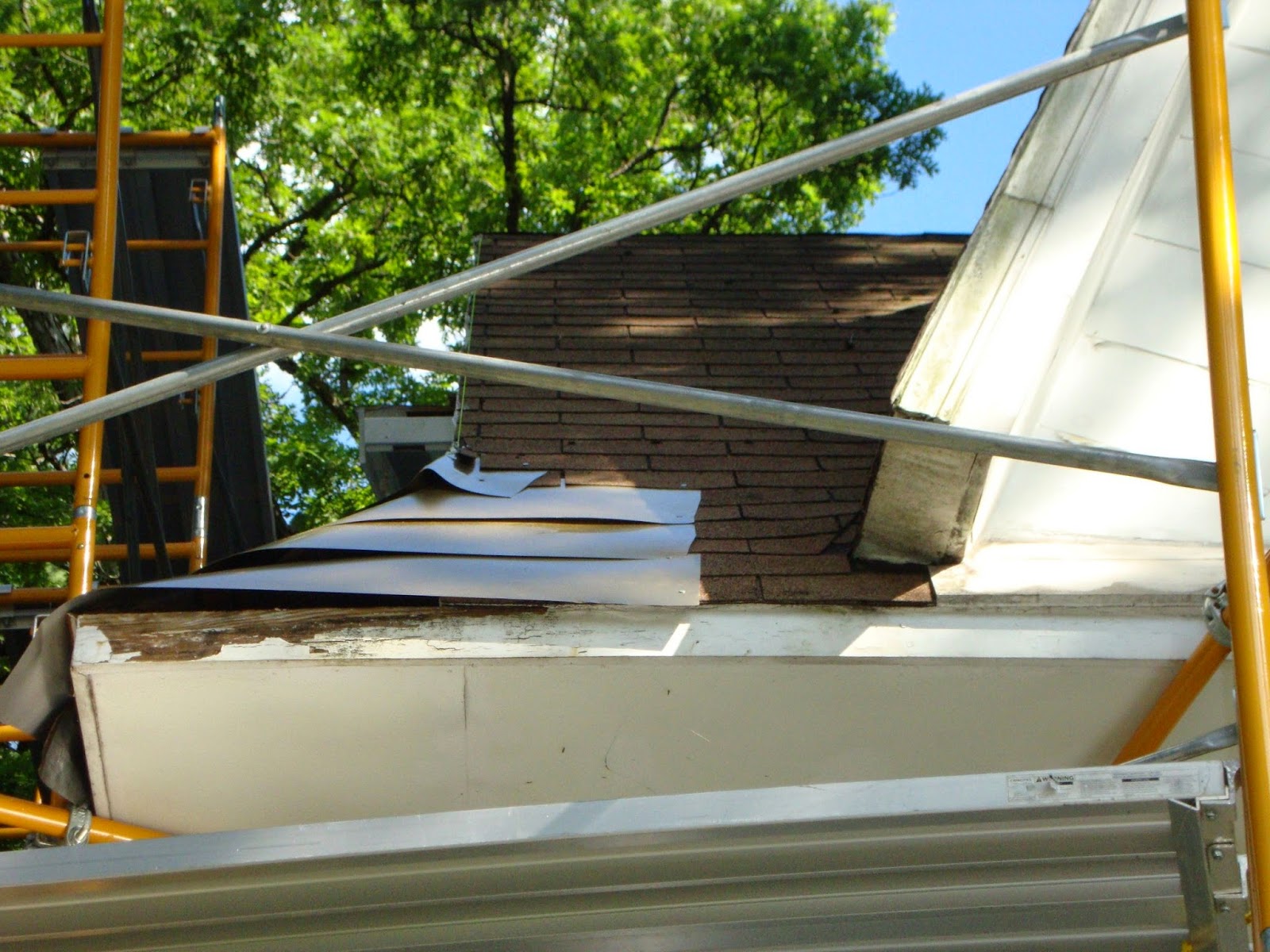 Old House Renovation Methods: Roof Overhang - Soffit Repair & Rebuild