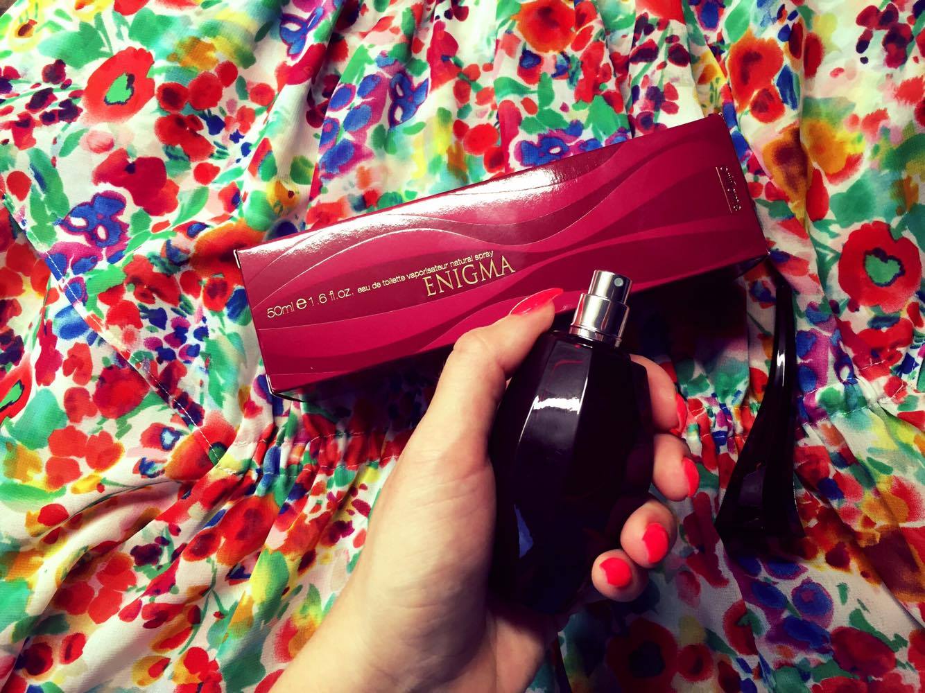 Nincy's Sparkling Space: ORIFLAME - ENIGMA PARFUM