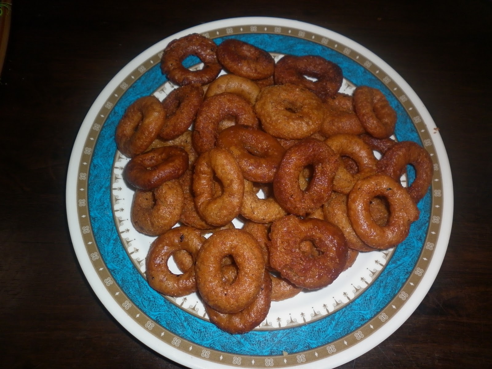 Mak Long Special Recipes !: kue telinga keling/batak/mahsuri/dederam ...