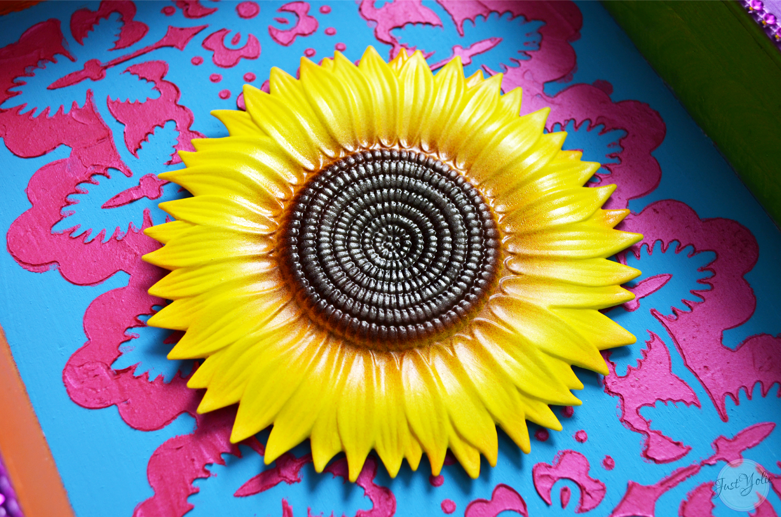 JustYolie: Sunflower Shadow Box #UPaintMetal