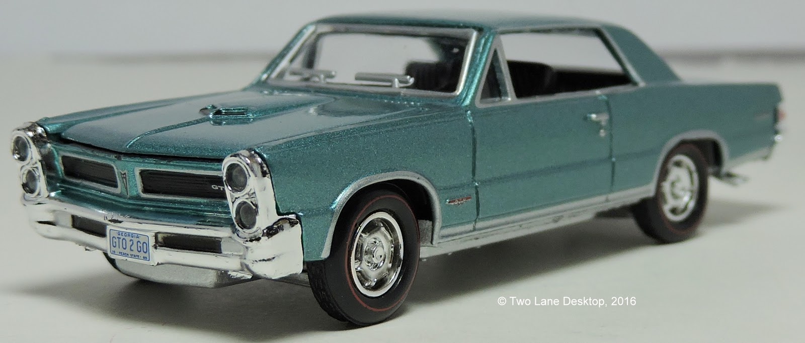 Racing Champions Mint 1965 Pontiac GTO and Auto World 1964 Pontiac ...