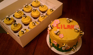 2 nuggets bakery: It's great to BEE one!