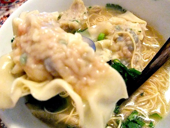 Susan's Savour-It!: "Sui Gow" Dumplings in Soup...