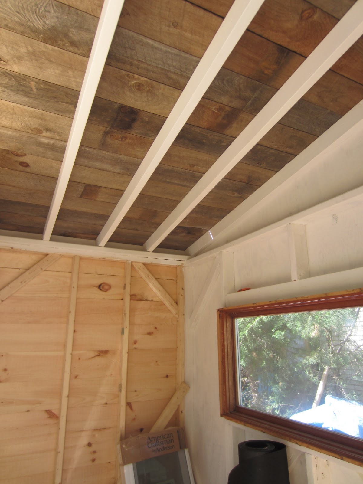 Relaxshacks.com: A recycled barn wood/fence plank ceiling in a tiny ...