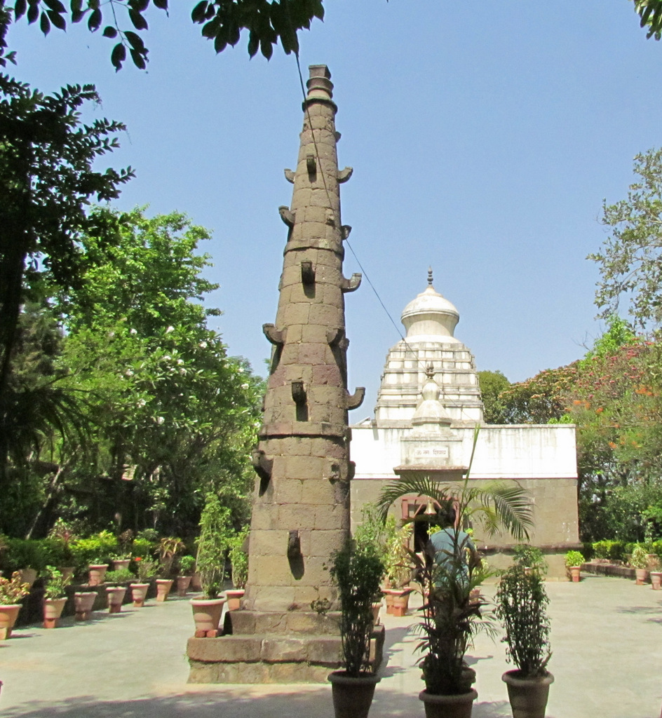 Experiencing Life....!!!: One day trip (Tulapur and Phulgaon)