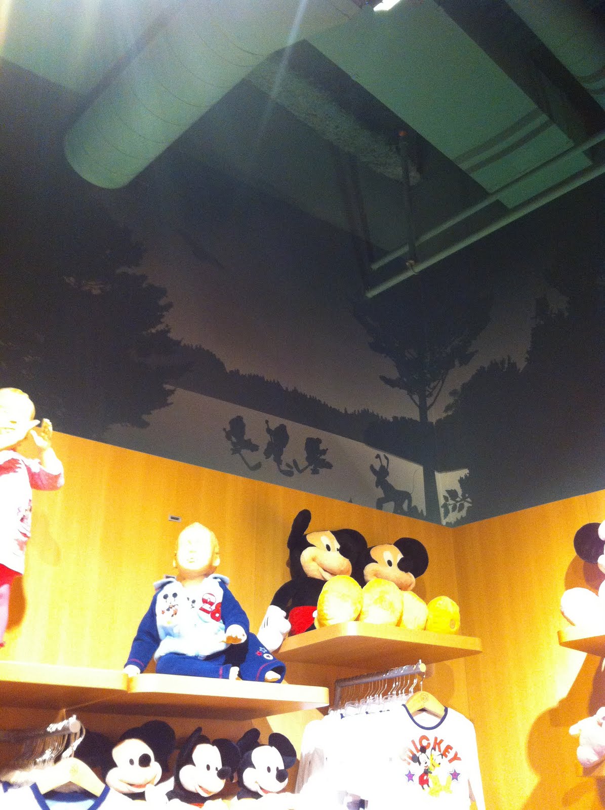 Our Visit to the NEW Disney Store at Mall of America - Thrifty Minnesota