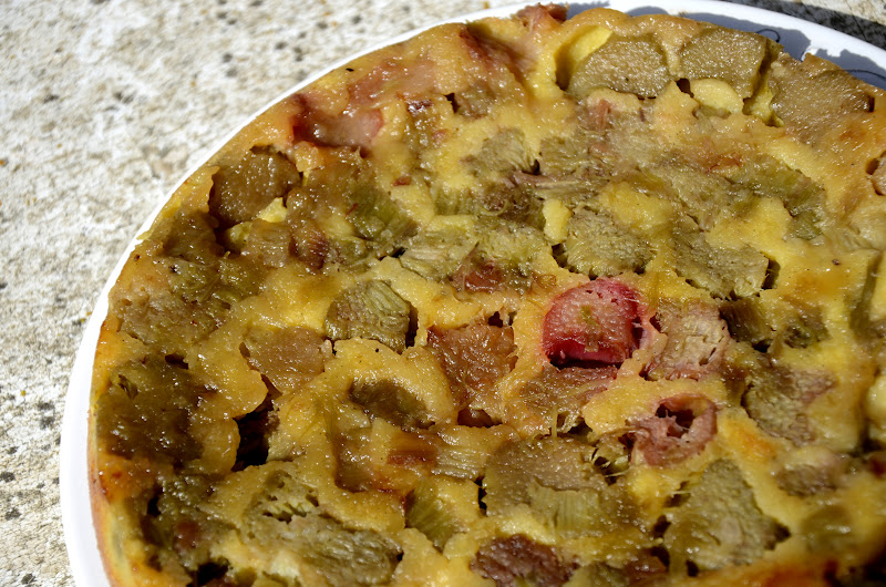 Gourmandise et Cuisine: Le Gâteau à la Rhubarbe