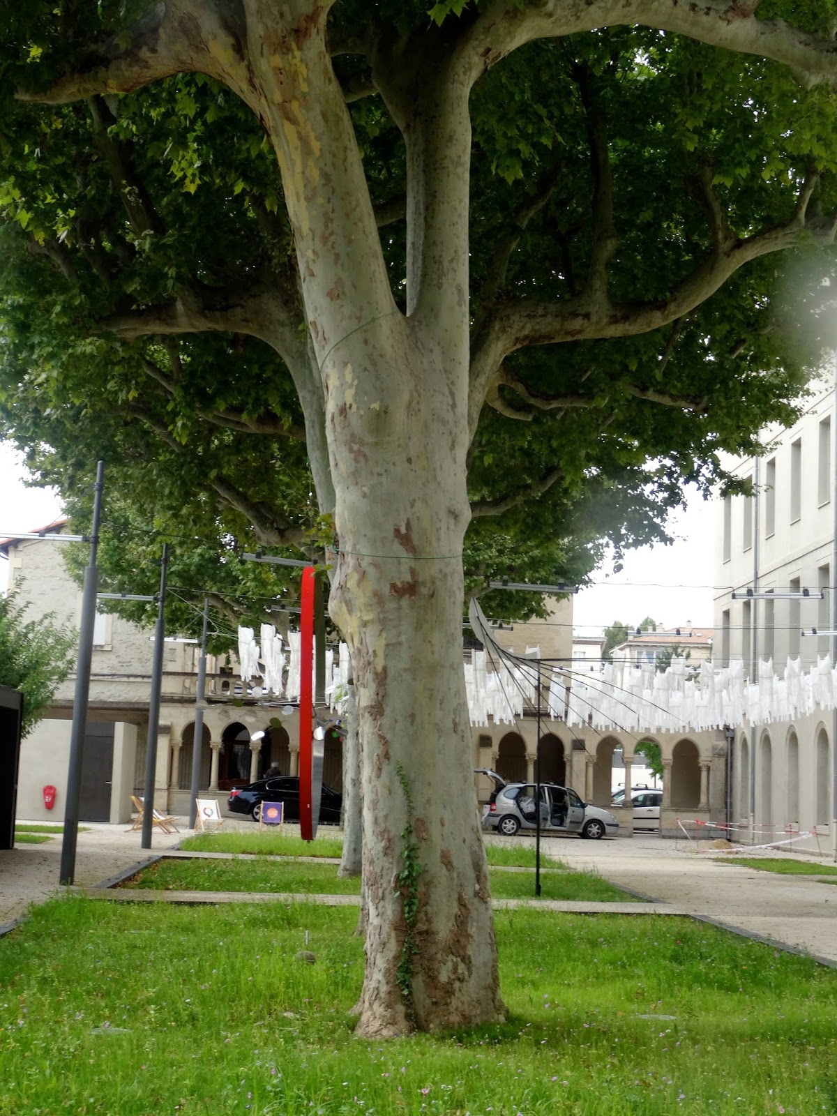 paumée: Temps fatigué, retaper ville et Brigetoun, l'air du temps de ...