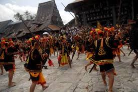 Tarian Tradisional Nias "BALUSE BA TOHO" | Home Design and Ideas