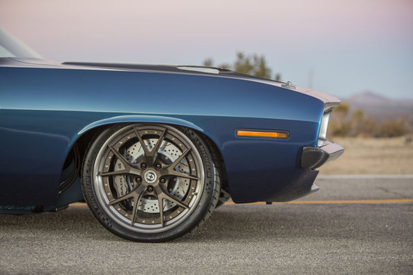 GAS KUSTOMS: Plymouth 70 Cuda "Menace" by Speedkore