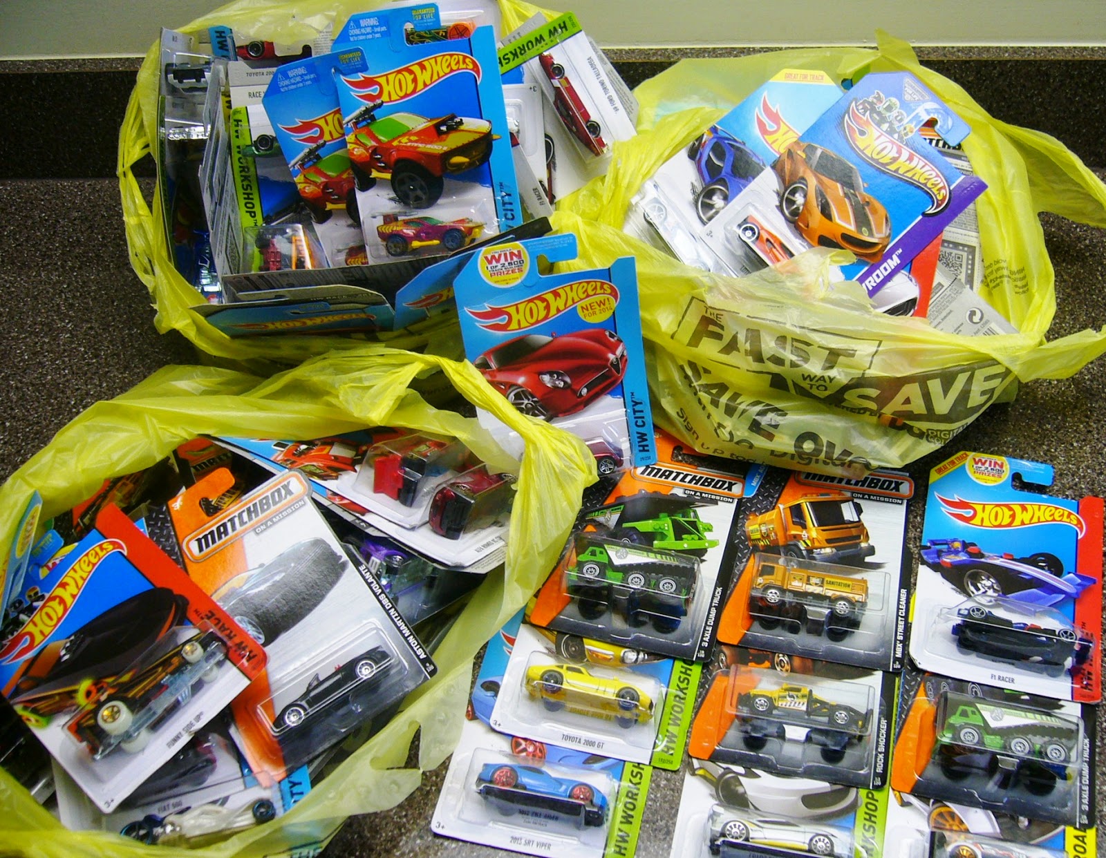 Simply Shoeboxes: My Recent Operation Christmas Child Shoebox Stockpile ...