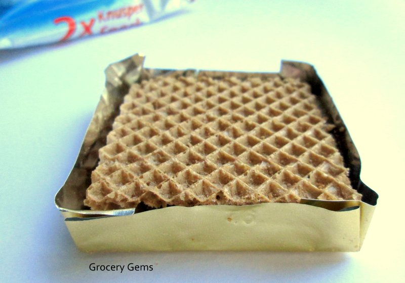 Grocery Gems: Ferrero Hanuta Review - Chocolate Hazelnut Wafer