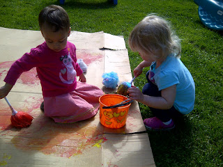 Momma's Fun World: 100 ways to paint not using a brush