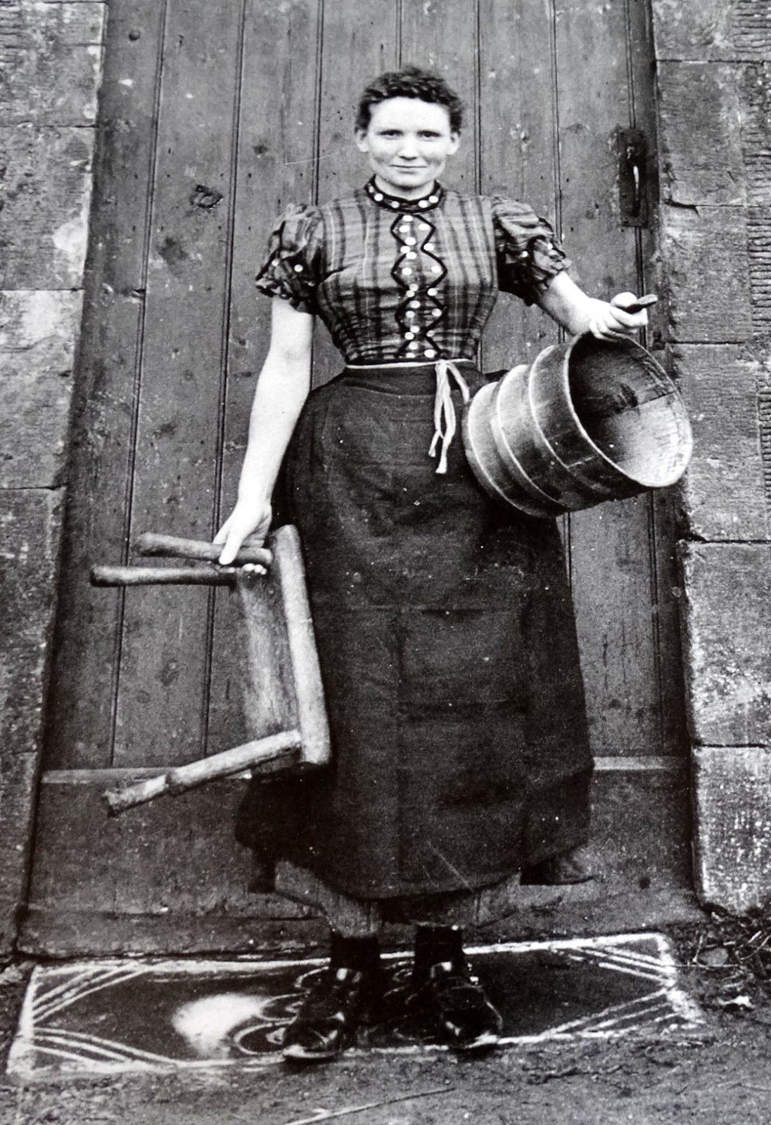 Tour Scotland: Old Photograph Milk Maid Scotland