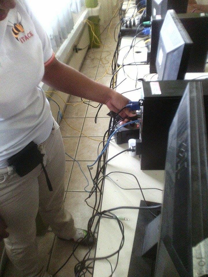 portafolio de evidencias: practica 1: desconectar los cables del CPU