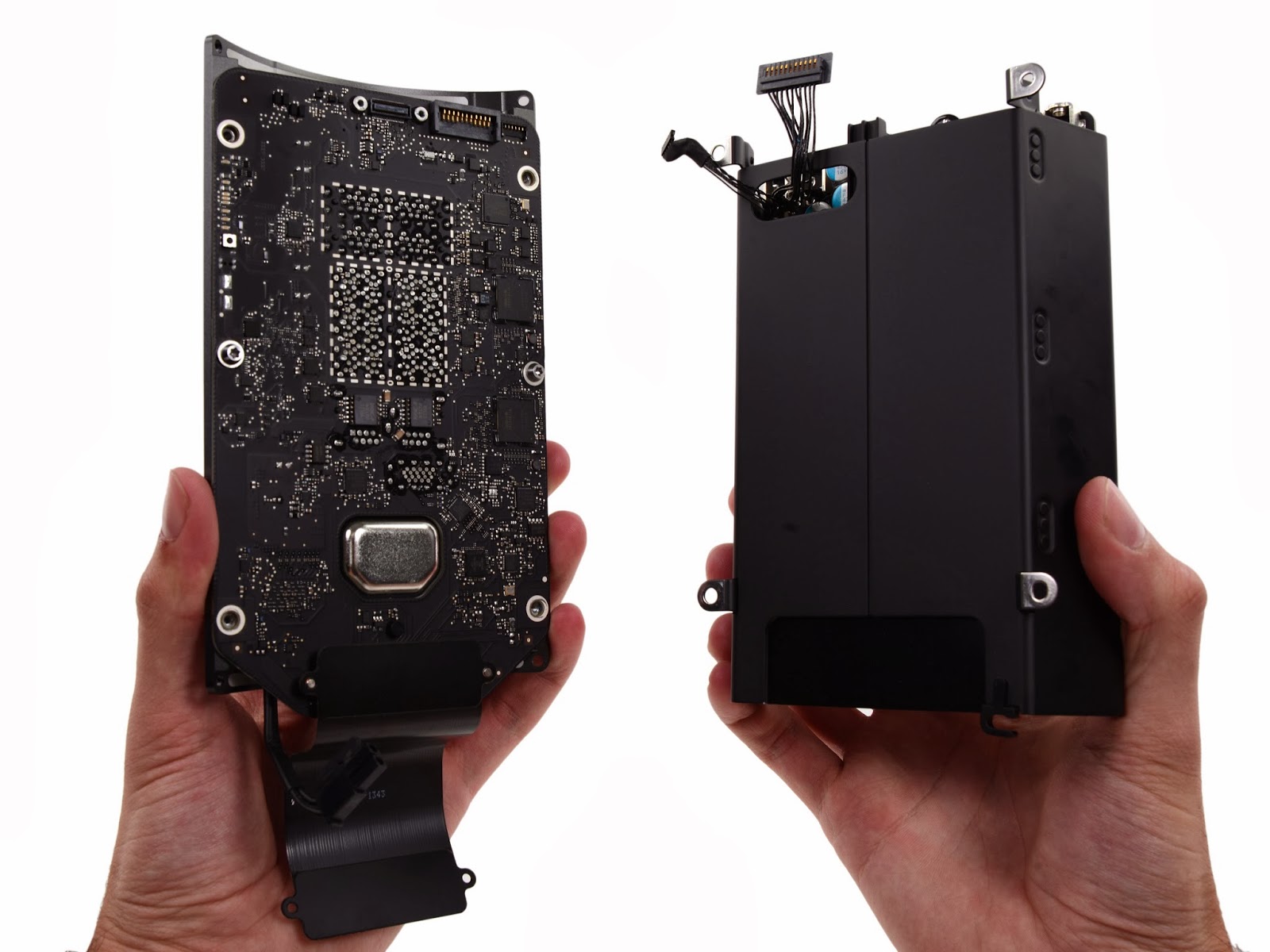 Inside of the Mac Pro (Late 2013) | Computer Graphics Daily News