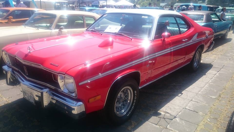 Autos del recuerdo: Valiant Super Bee 76