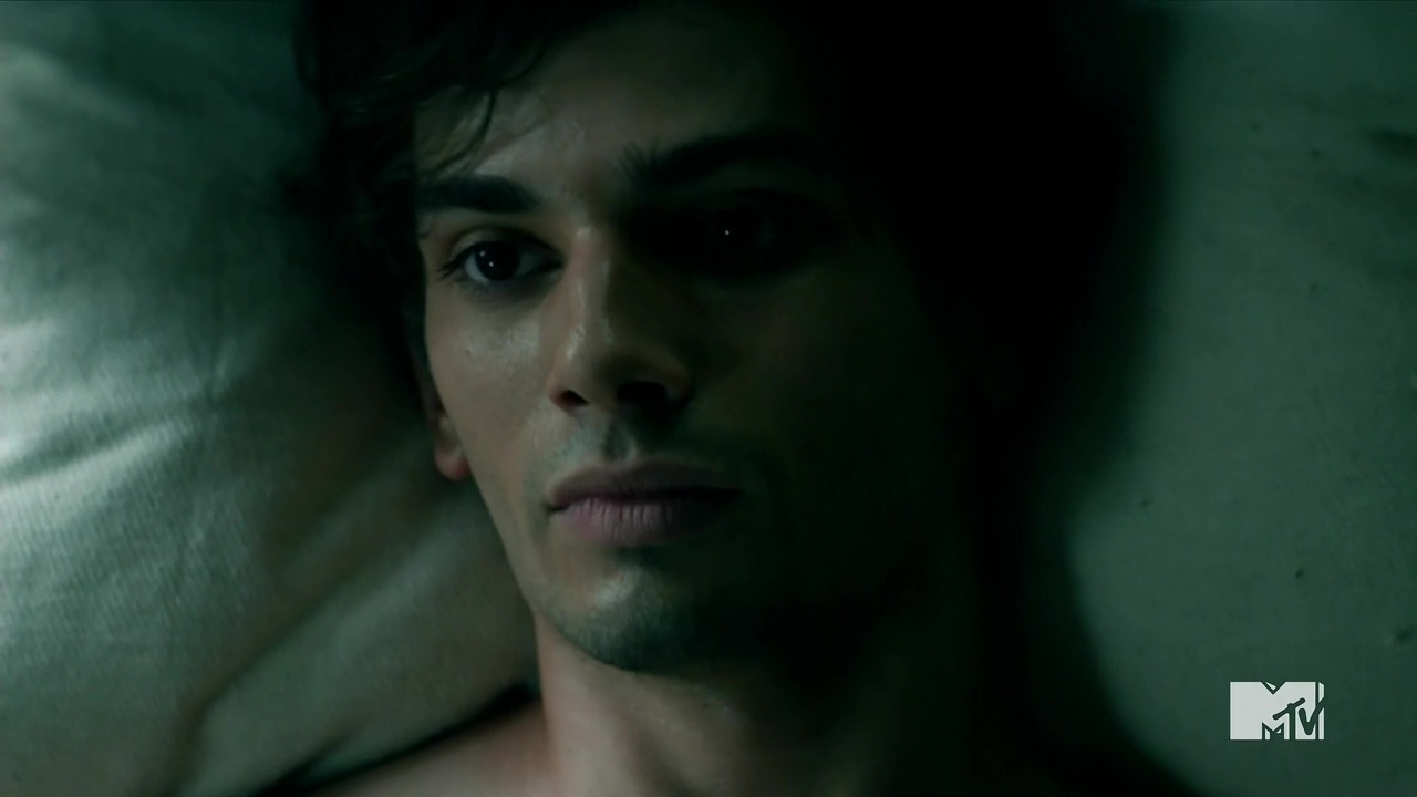 ausCAPS: Marcus Vanco shirtless in The Shannara Chronicles 1-07 "Breakline"