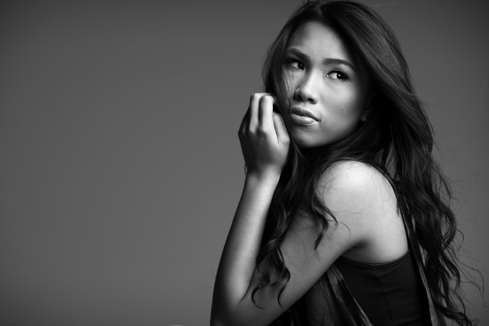 Pinoy TV Shows and Entertainment: Protégé Winner Krizza Neri Launches ...