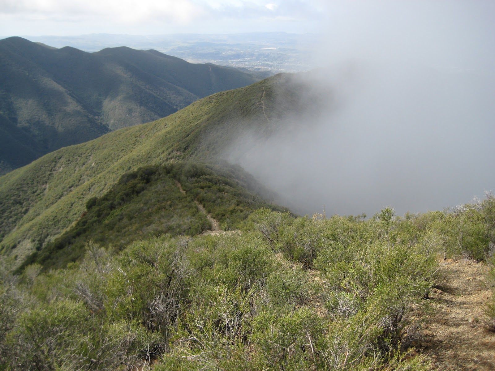 The Mountaineering Review: Pinos Peak via Bell Ridge