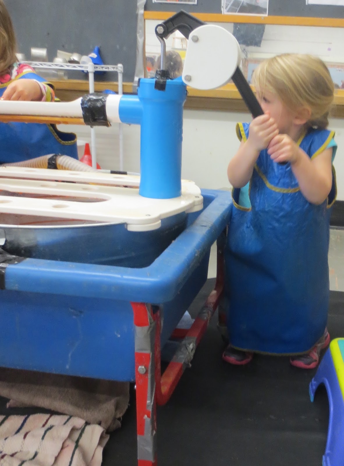 SAND AND WATER TABLES: Hand pump II