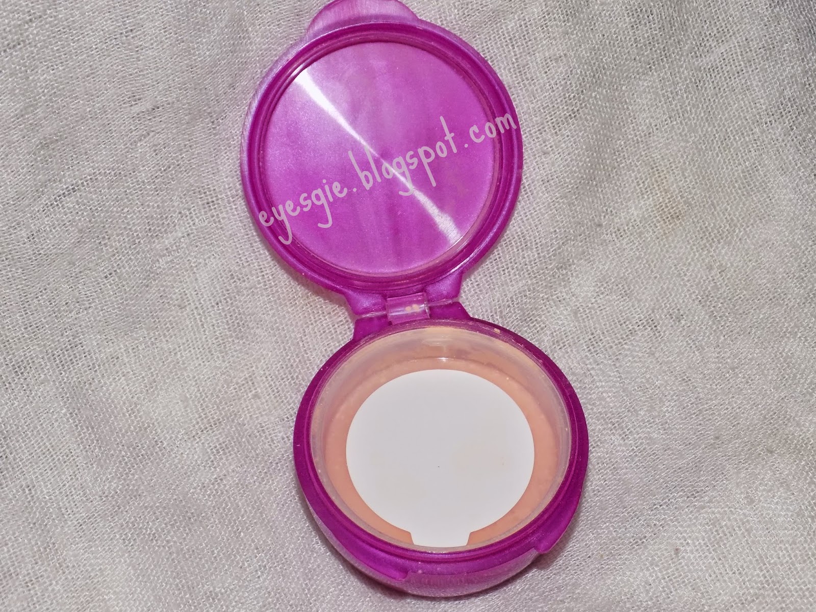 EY-ES-GIE by Sharleen Garcia: Avon Simply Pretty Mini Loose Powder Review