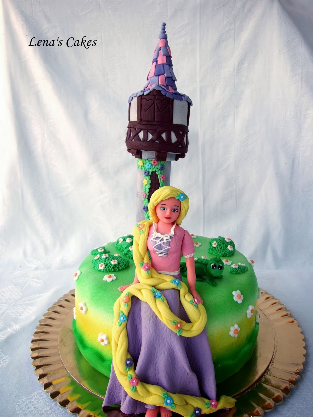 Lena's Creative Cakes: Tort Rapunzel.