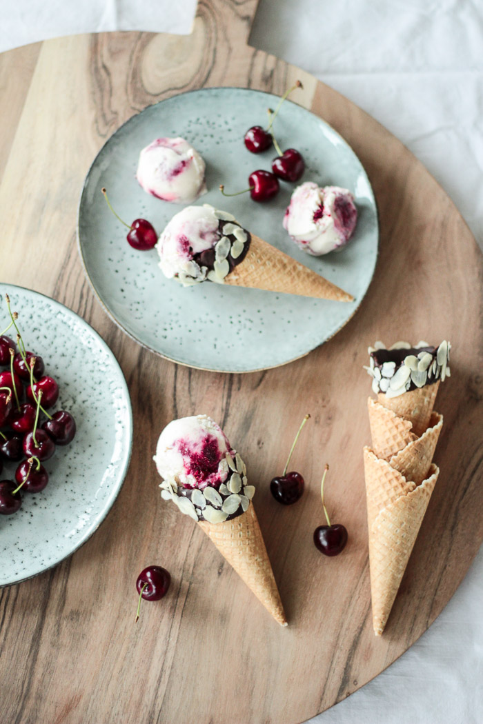 Die Glücklichmacherei: I Scream For Ice Cream 〖Amaretto-Kirsch-Eis〗