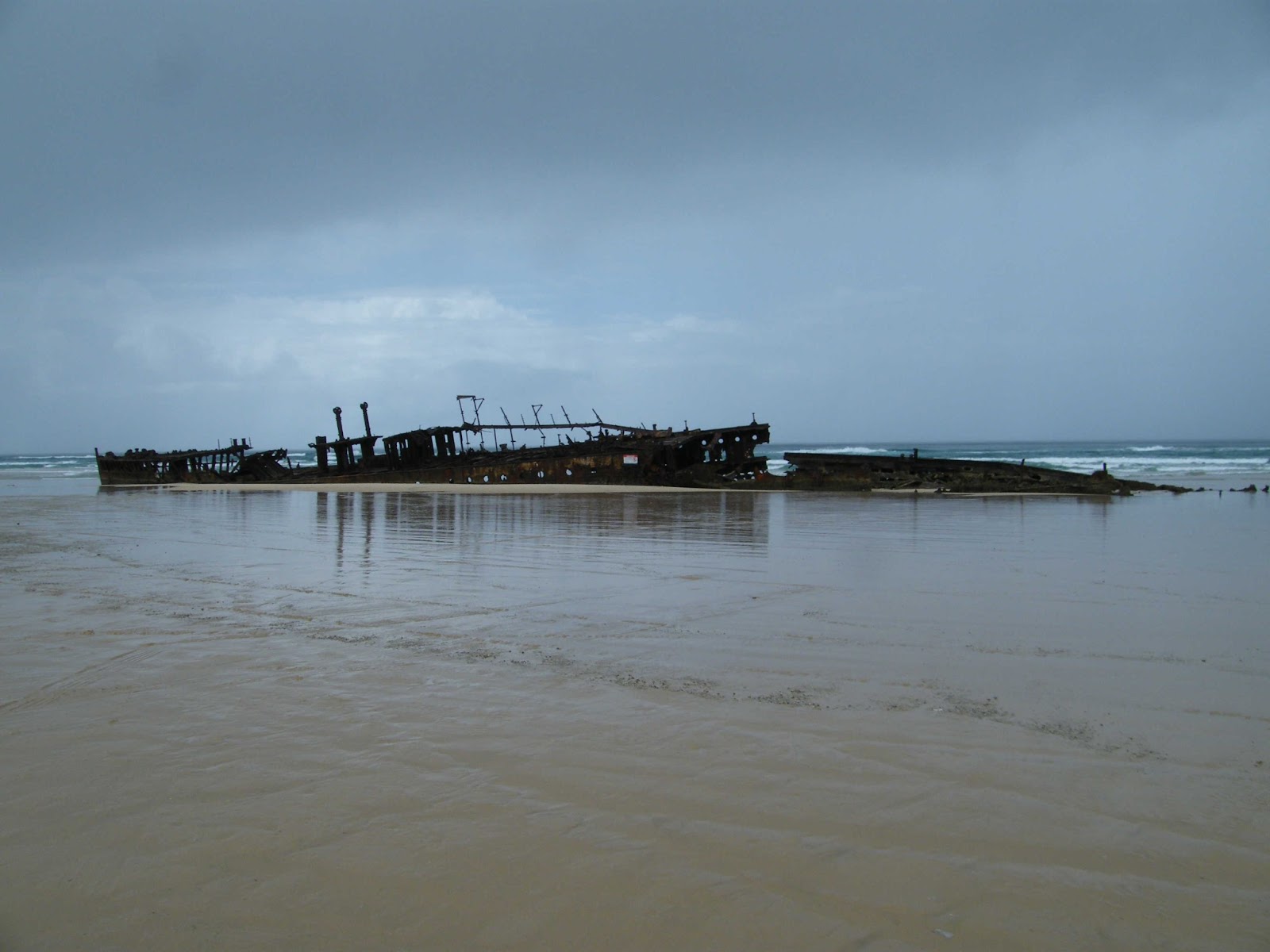 BJ and Noelle Travel Oz : Boondooma Dam - Inskip Point Queensland